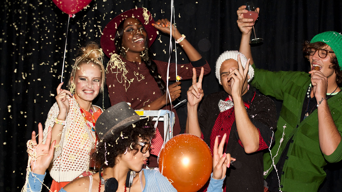 Planning A Fun and Memorable New Year's Eve Party – Shadow Breeze